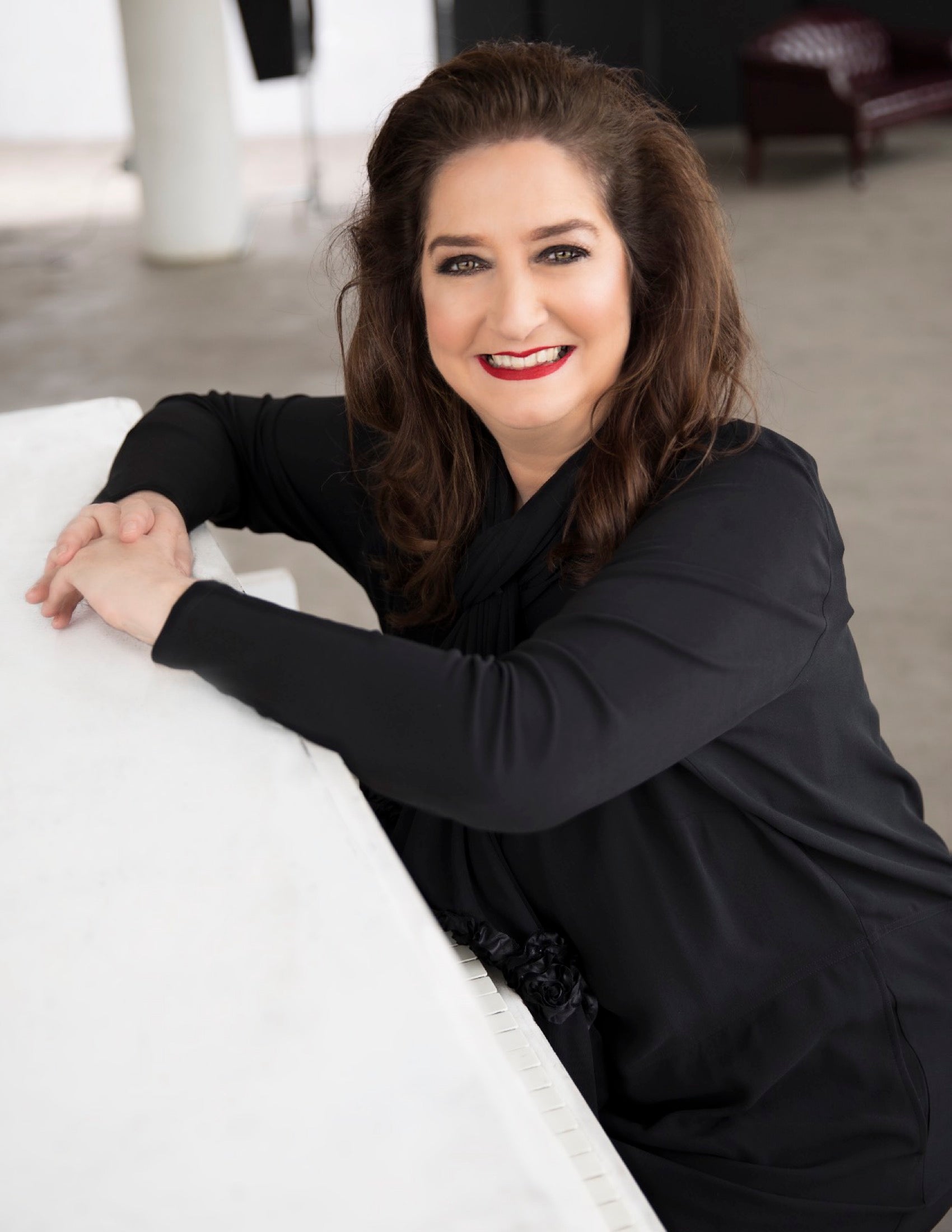 Unlock Your Vocals with Valerie Fahren's Top Tips – OUCH! MAGAZINE